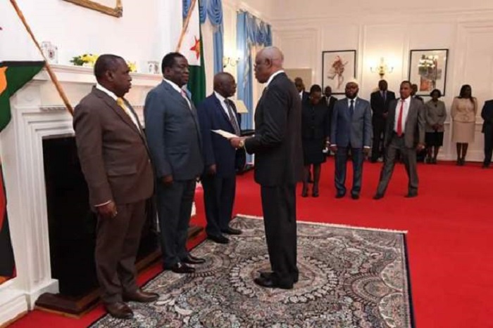 Somalia Ambassador presents his credentials to the Zimbabwean President- Somali Times