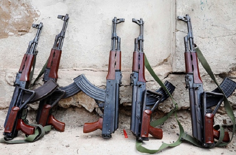 Somalia’s al Shabaab raid military base, loot weapons - Somali Times