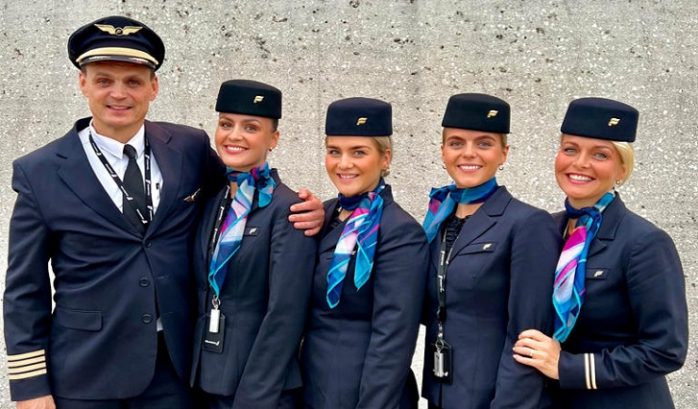 Pilot lives out dream on flight with his wife and three daughters as ...