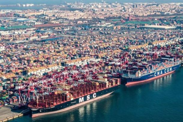 World trade at new peak but 2025 uncertain amid US tariff threat ...